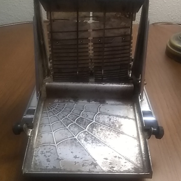 Accents | Vintage General Electric 192s Spider Web Toaster | Poshmark